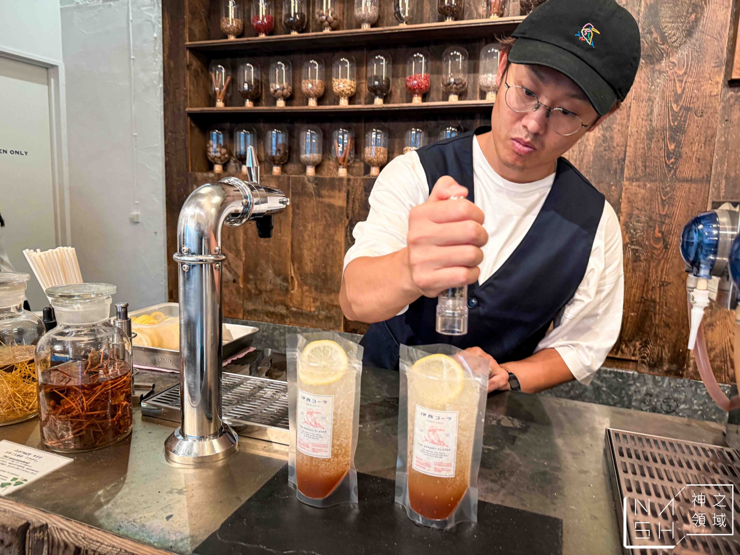【東京涉谷美食】伊良可樂 Iyoshi Cola｜話題手工漢方可樂，渋谷神宮前人氣飲品店 @Nash，神之領域